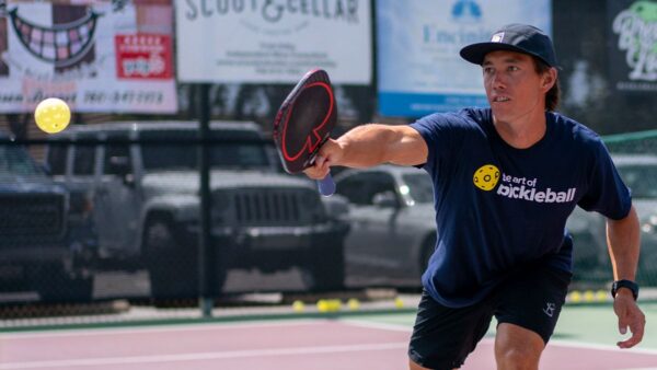 Practice your short game with the forehand / backhand drill